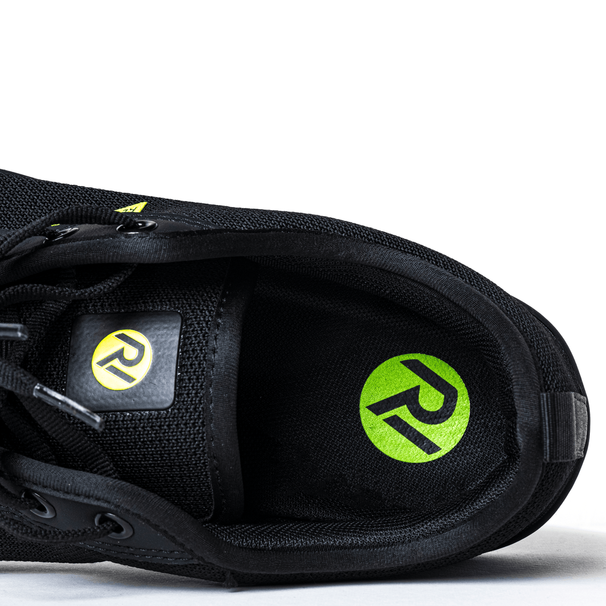 RV.2 in Matte Black – Revolution Barefoot